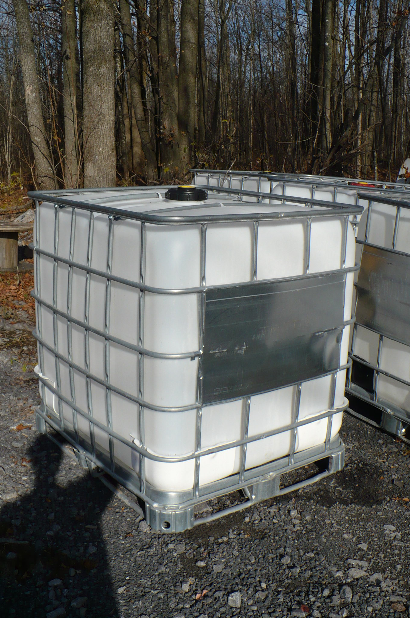 Totes | RBH Lift Truck